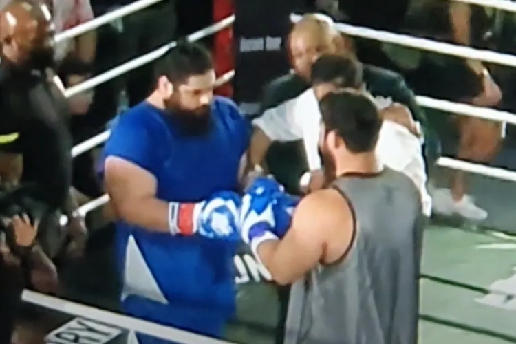 U najgorem meču godine iranski Hulk završio posramljen na podu